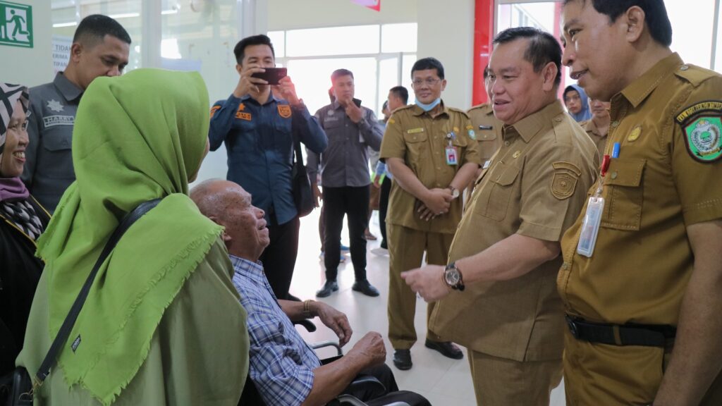 Usai Libur Lebaran Idul Fitri 1445 H, Bupati Kotim Sidak RSUD Murjani Sampit dan MPP Guna ...
